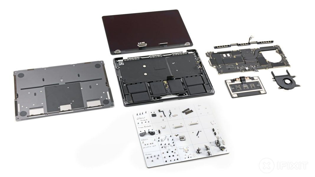 iFixit Tears Down M5 MacBook Pro
