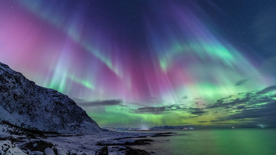 Northern Lights to Dazzle Skies Across 21 U.S. States as G4 Geomagnetic ...